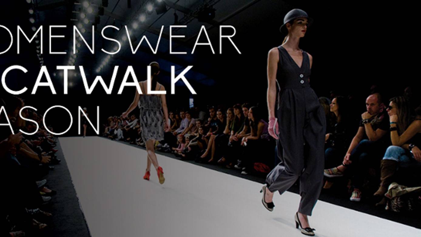 Wang Tao impresses viewers at NYFW with banker chic