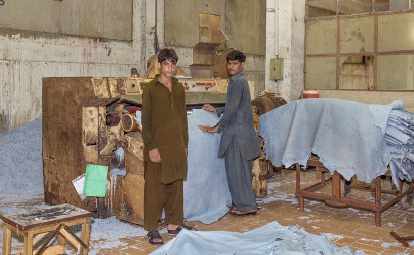 Leather workers in Pakistan plagued by health issues and low income
