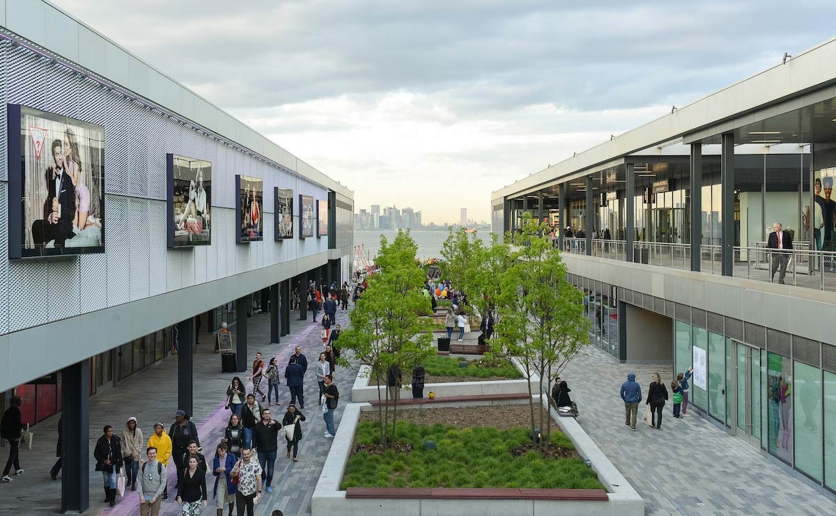 New York City gets its first outlet center New York City gets its first outlet center